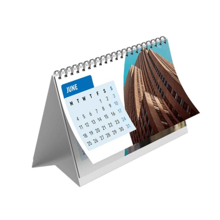 Customized Desk Calendar - 14 pages A5 Landscape - Print it